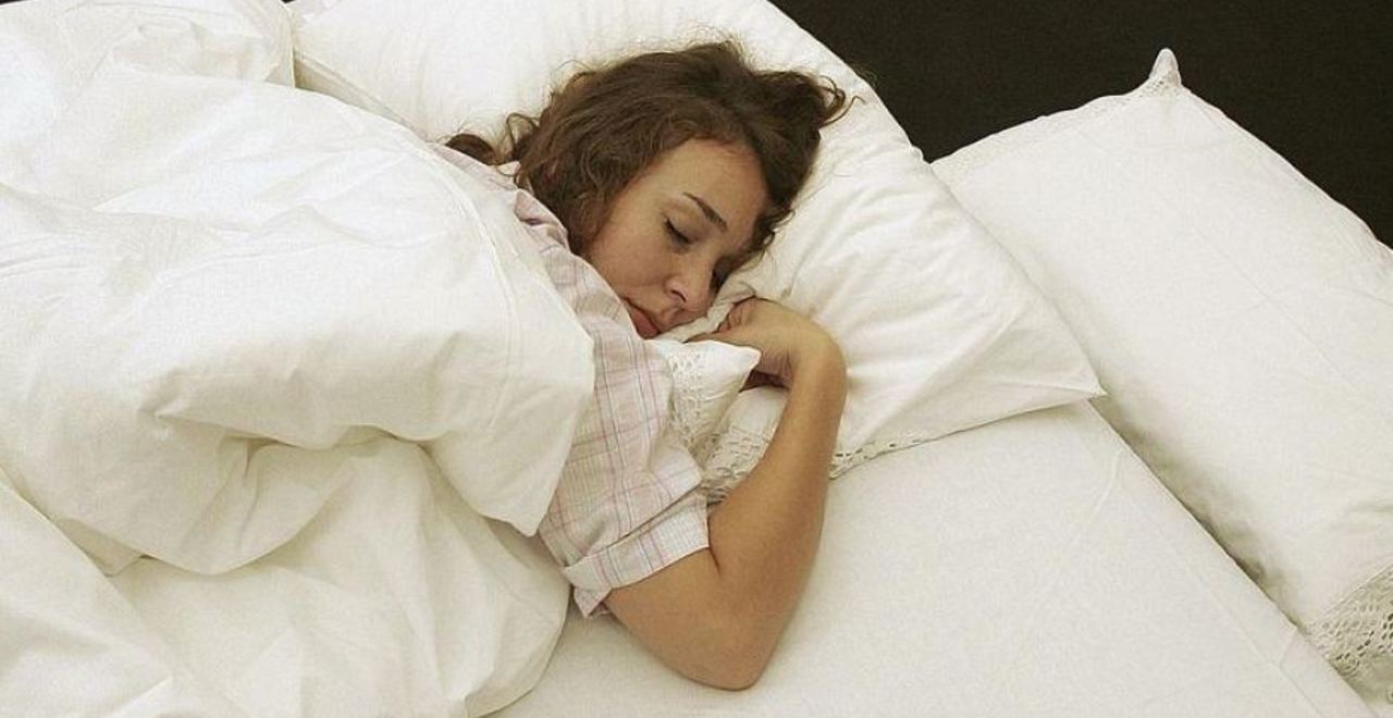 Slaapprofessor Ton Coenen schreef een boek over het 'slapende brein' en ...